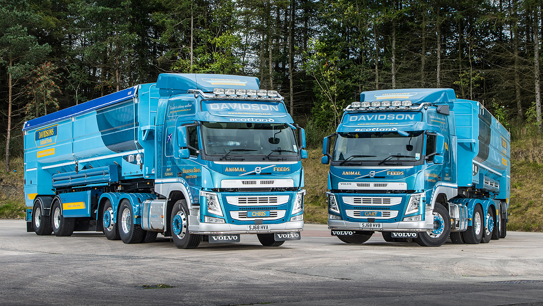 Two new Volvo FM tag axle tractor units prove the right combination at ...
