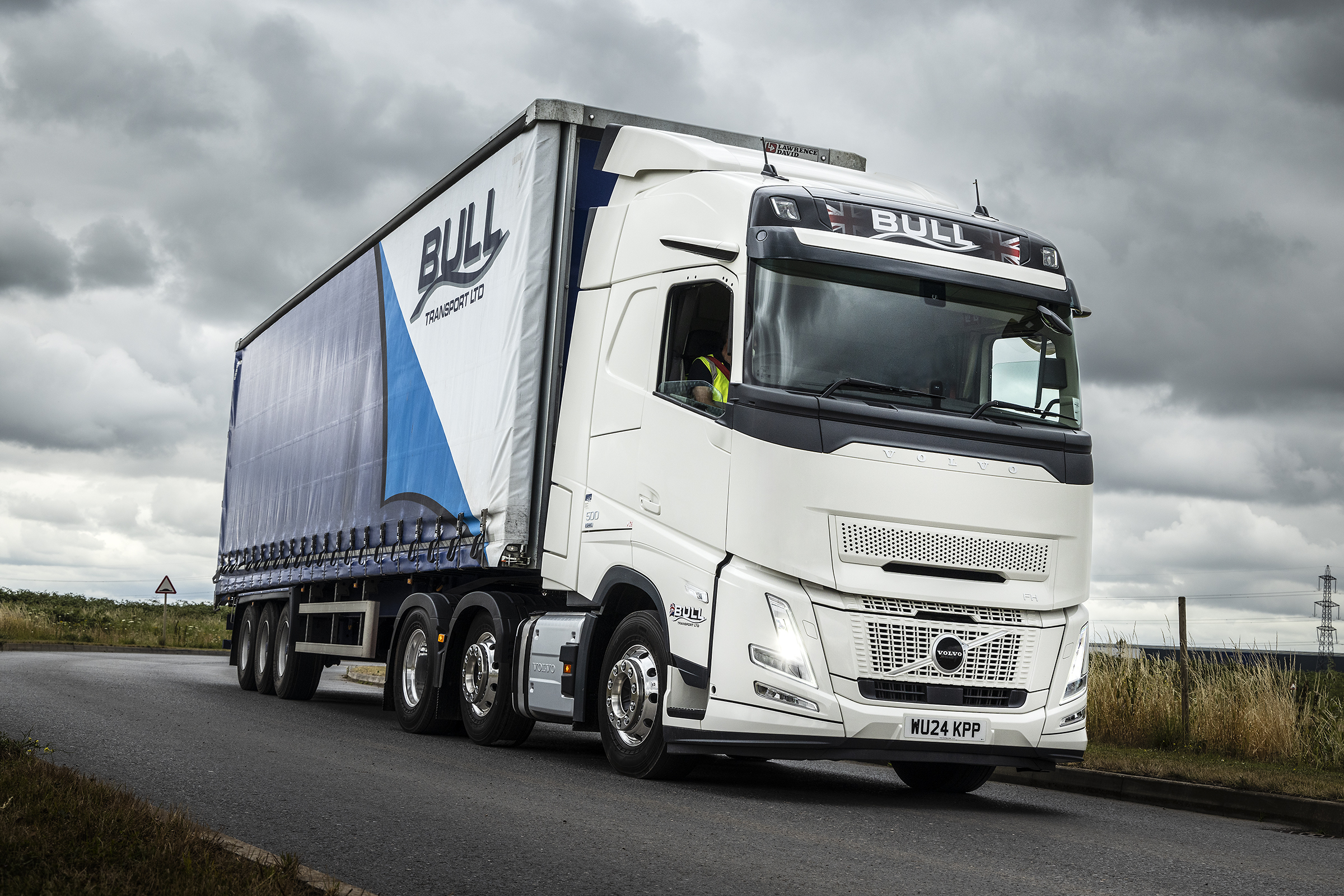JP Bull Transport leads the charge with delivery of first Volvo FH Aero ...