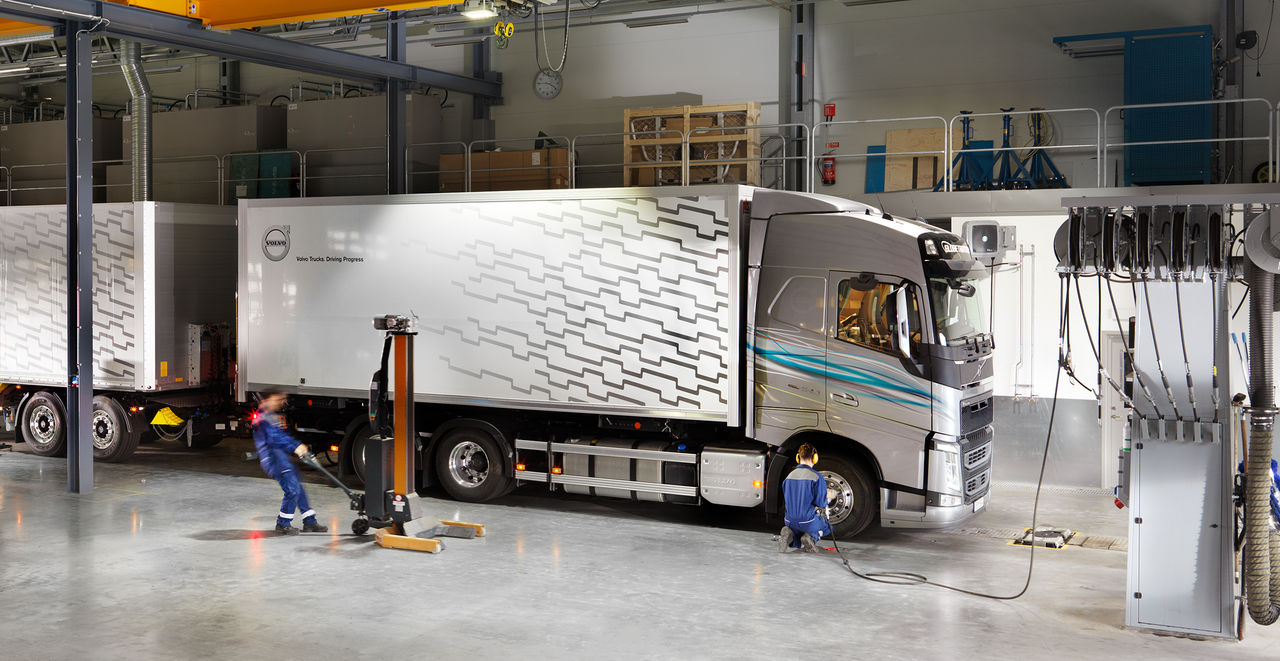 Trailer Services | Volvo Trucks